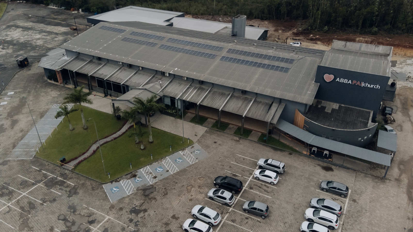 Abba Pai Church comemora 10 anos com programação especial Leia no ...